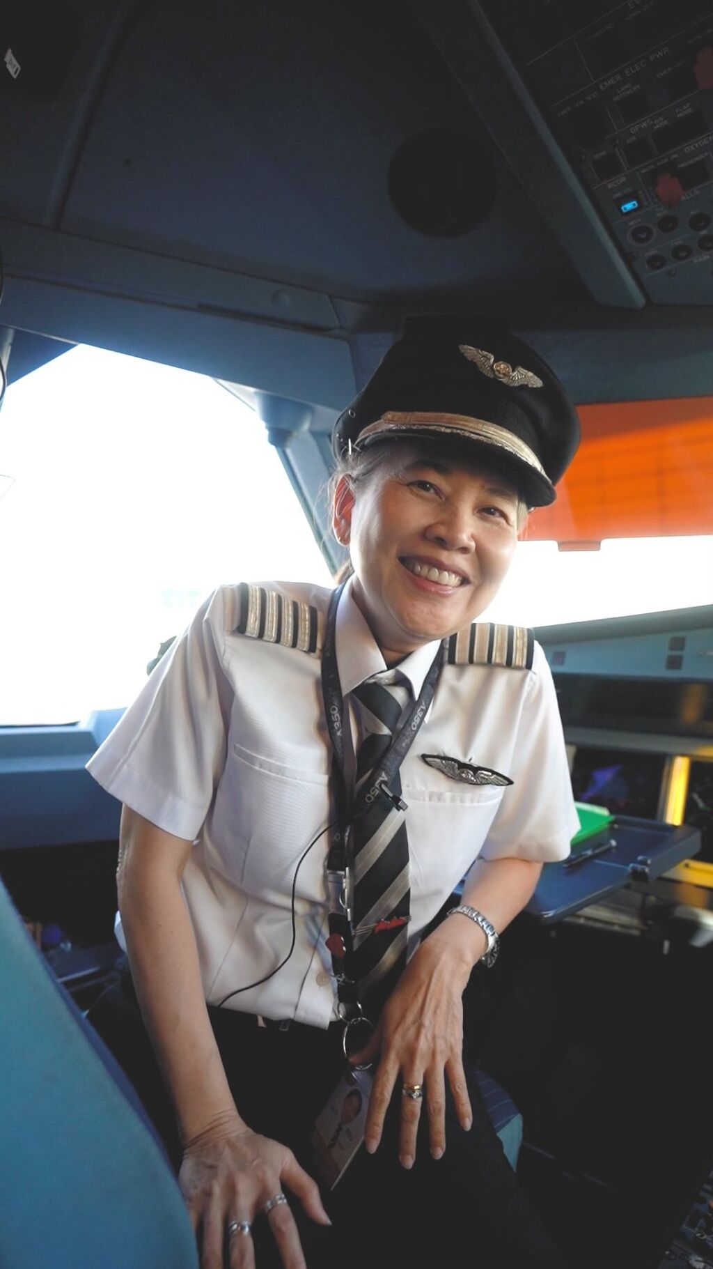 @flyairasia Lnk.Bio · link in bio