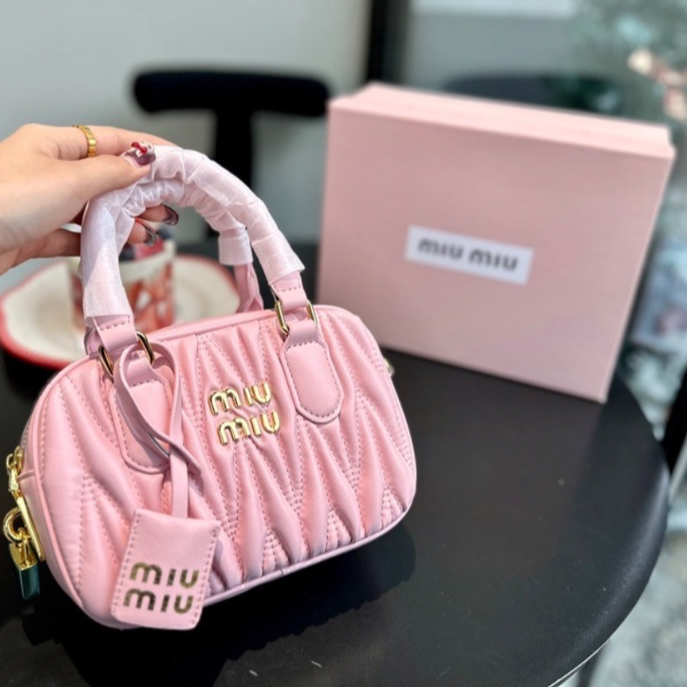 @_.moniboo Lnk.Bio · link in bio