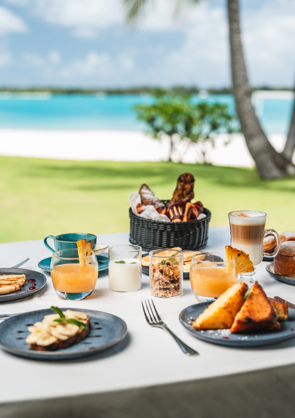 stregis_boraboraresort Lnk.Bio · link in bio